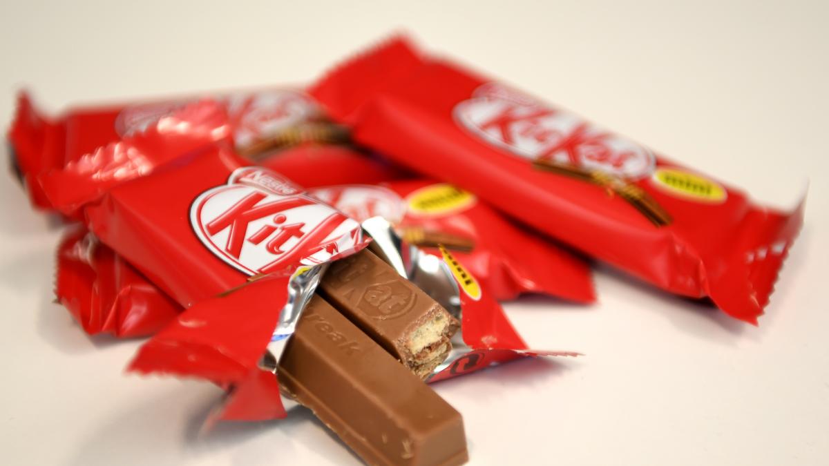 Lo que le ocurre al comprar un KitKat tiene loco a Tik Tok