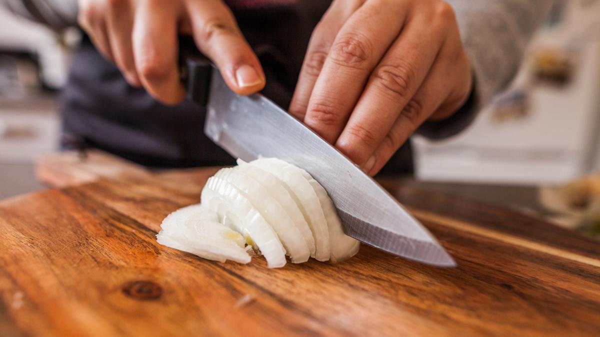 Una científica explica por qué la cebolla nos hace llorar