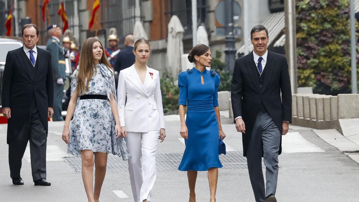 Letizia hace gala de austeridad en el día más importante de su hija Leonor