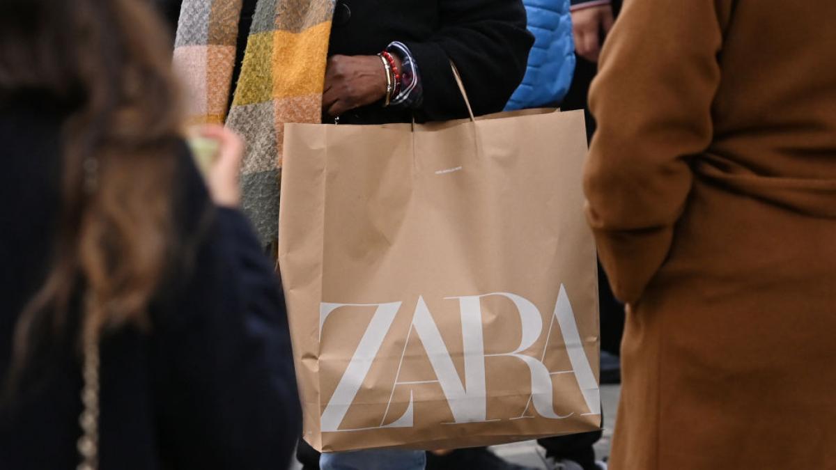 Se lamenta por todo lo que ve en un Zara de Argentina