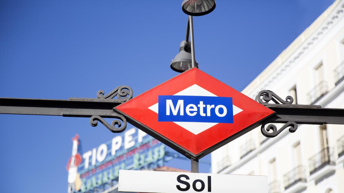 La estación de Sol de Metro de Madrid hace un cambio en el logotipo ...