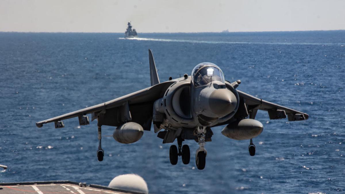 Cuatro cazas españoles acuden a la zona de máxima tensión con Rusia