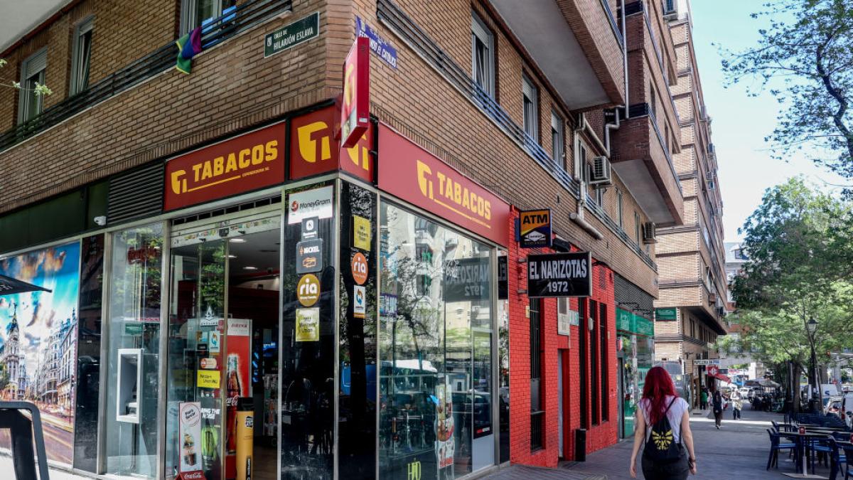 El dueño de un estanco en España desvela cuál es su sueldo neto y ...