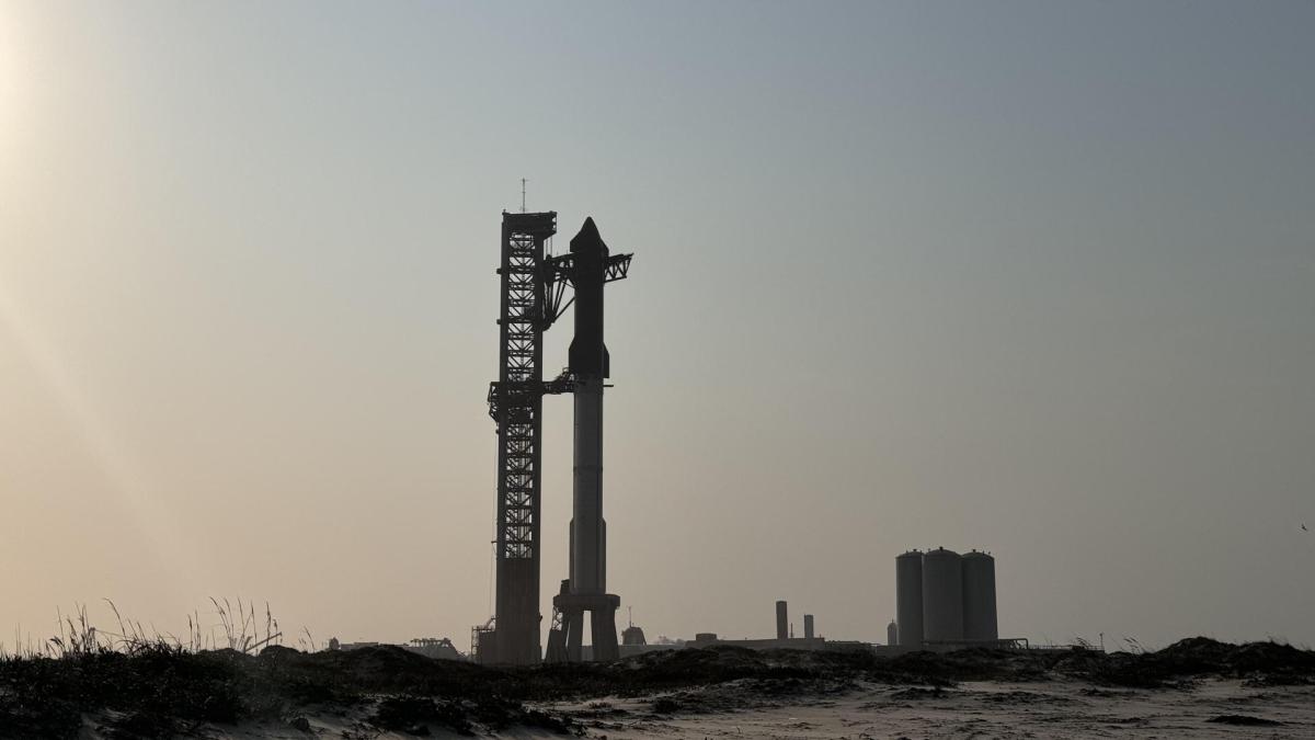 Despega el poderoso Starship y logra aterrizar el propulsor Super Heavy