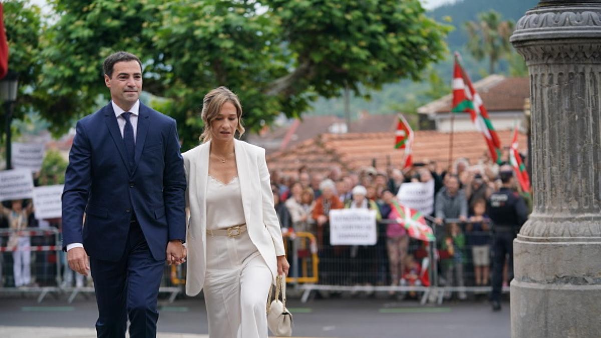 Imanol Pradales jura su cargo como lehendakari y se compromete a ...
