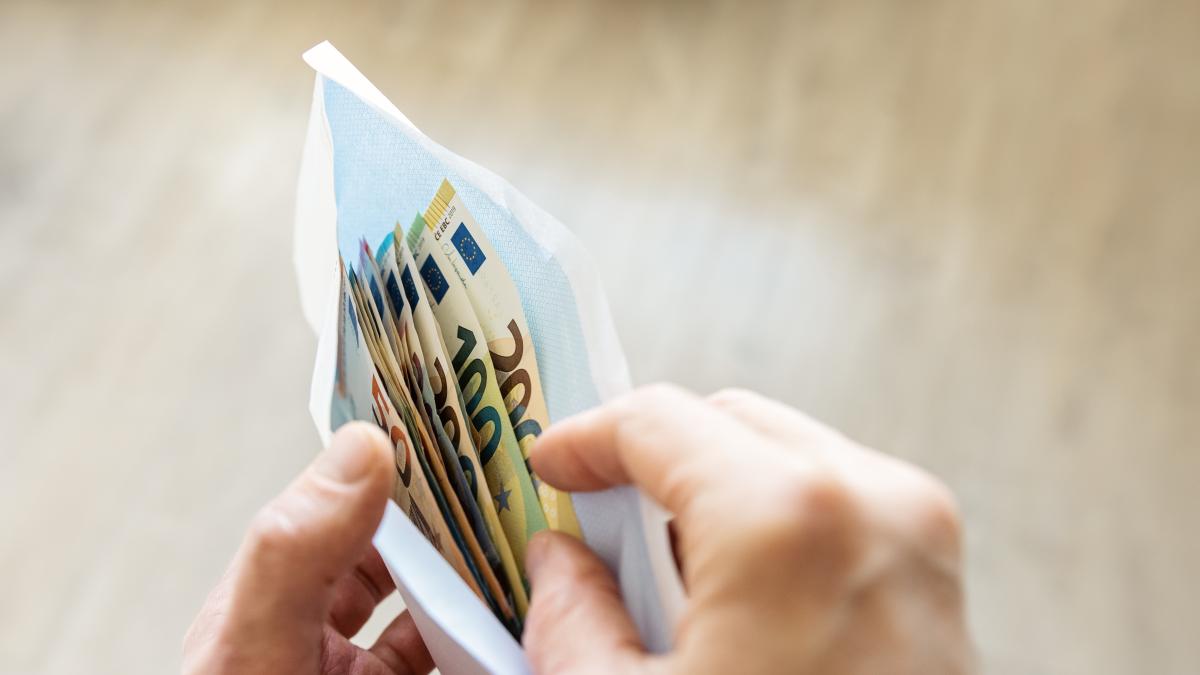 Adiós a ahorrar: el Ministerio de este país lanza alerta sobre el riesgo de tener demasiado ...