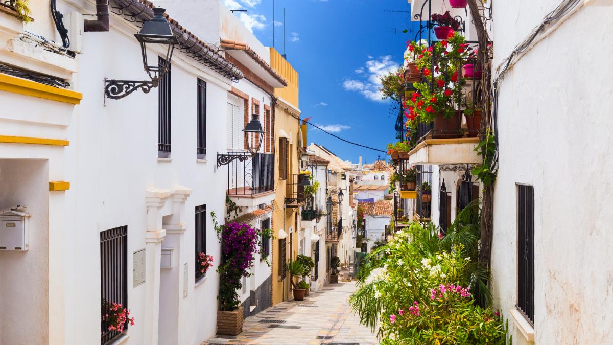 Estados Unidos descubre la copia de Santorini en España a precio tirado