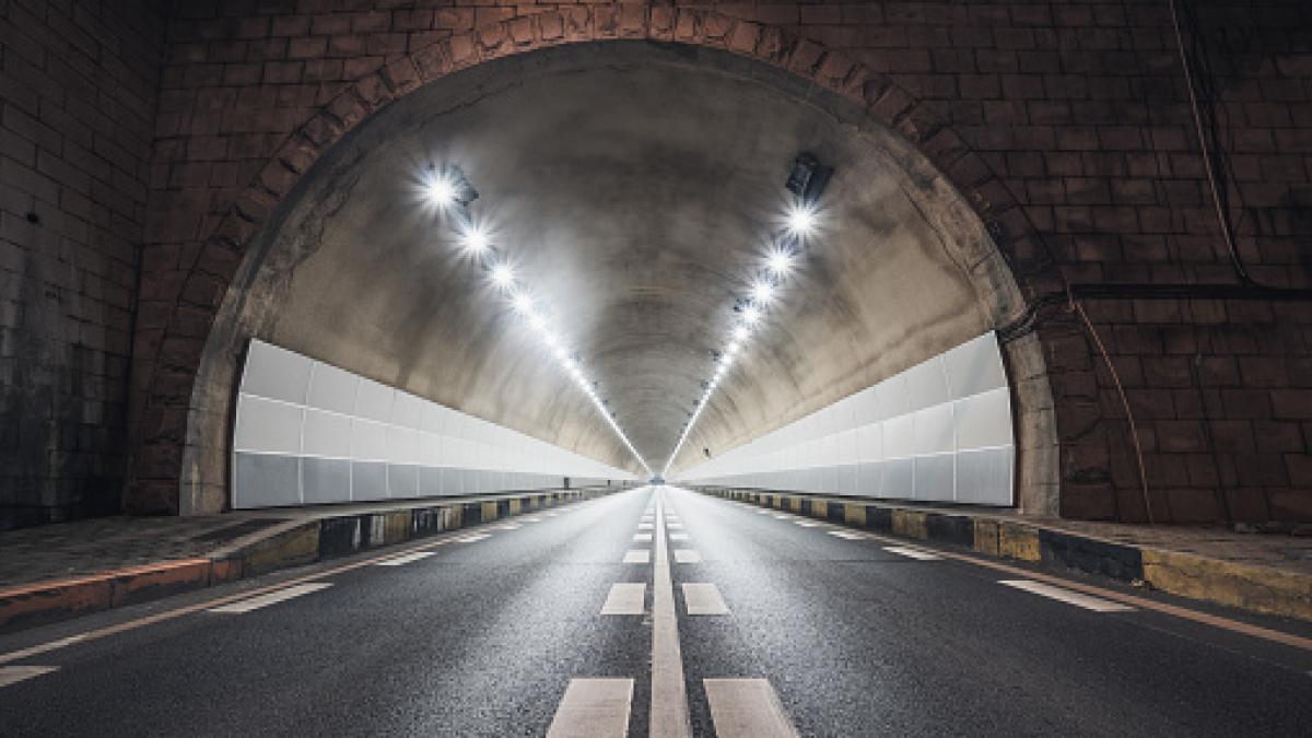 China abre el túnel de carretera más largo de la Tierra: cubre la ...