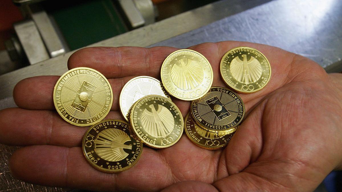 En España tenemos diariamente en las manos unos 100 millones de euros ...