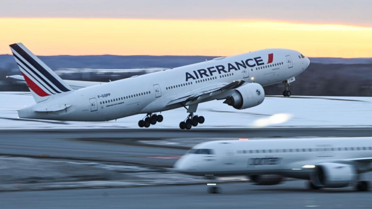 Un piloto despistado decide dar media vuelta en mitad del vuelo al ser ...