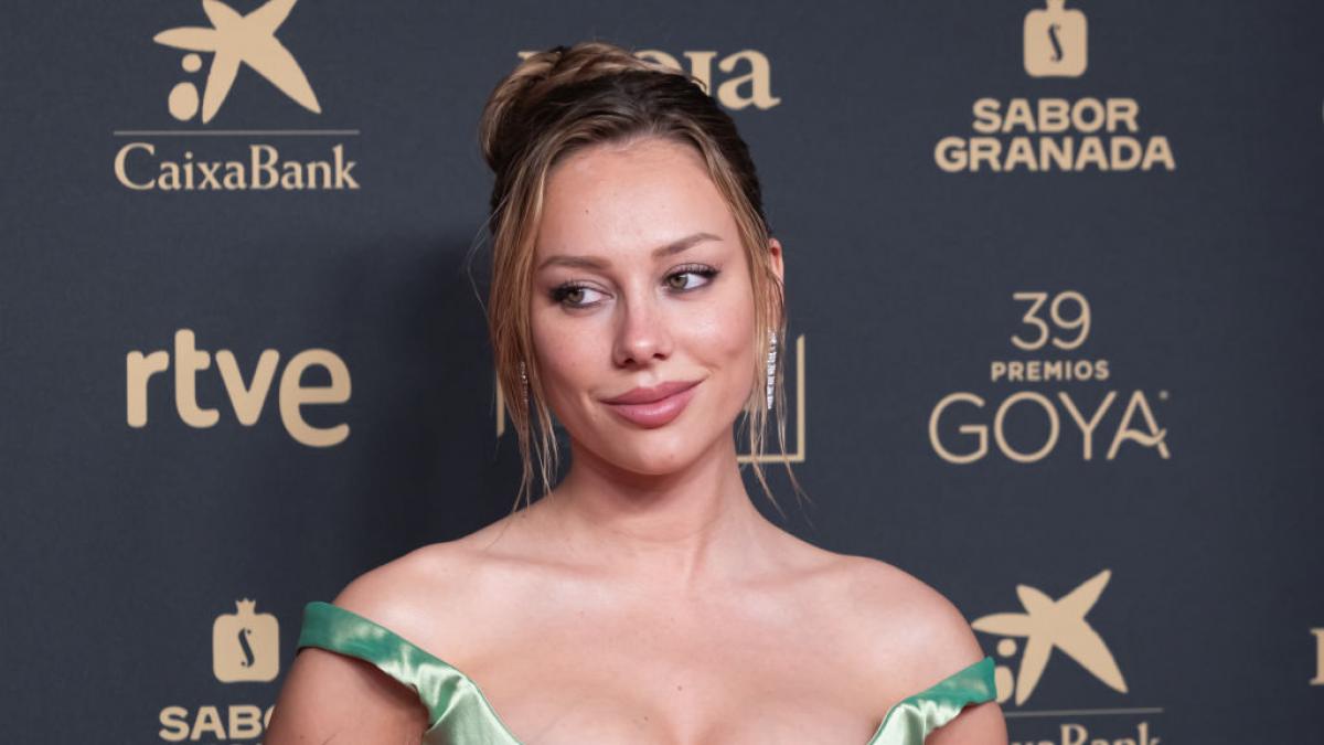 'Qué choni es, por dios': Ester Expósito da una respuesta a un usuario ...