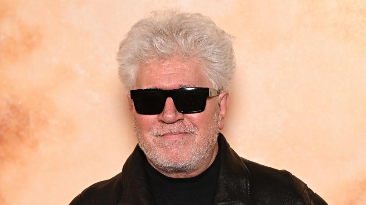 Flowinaparadisenude she knows how to be definitely all