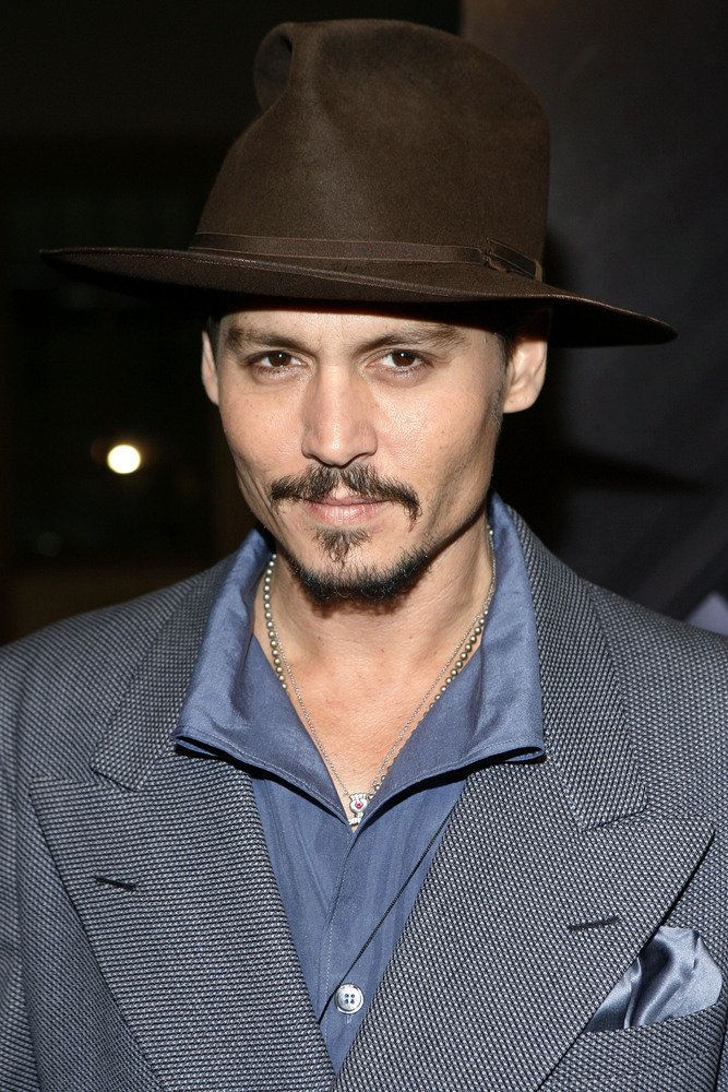 Johnny Depp cumple 50 años: su evolución, en fotos
