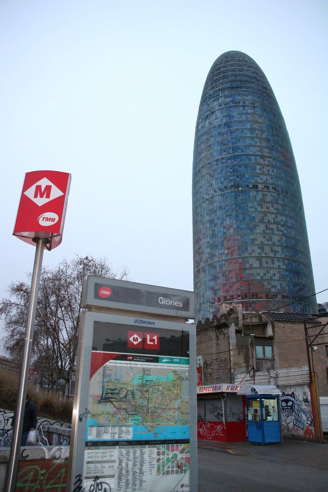 Símbolo del metro en distintos países (FOTOS)