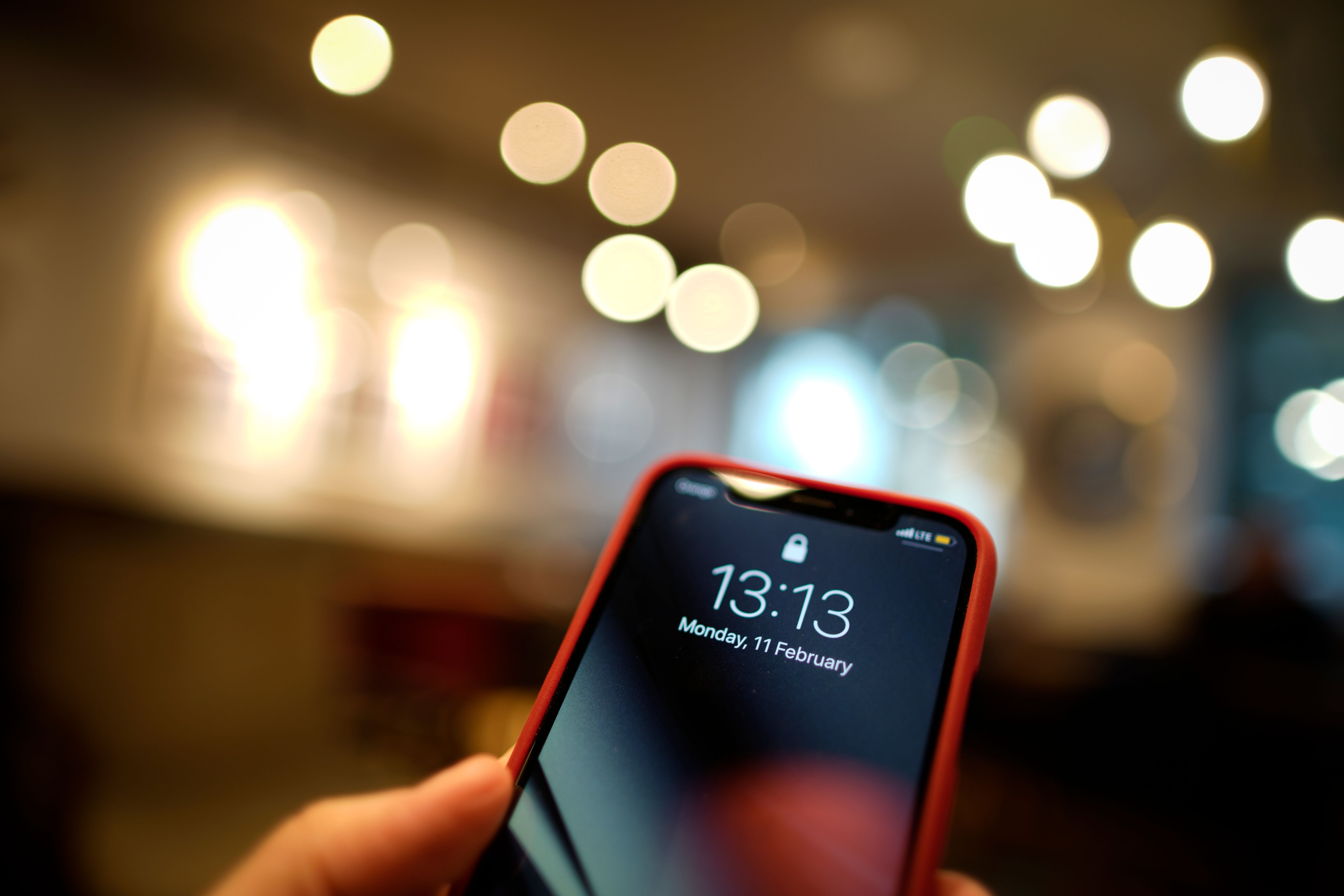 Si eres de Madrid y te llaman desde este número de teléfono cógelo ...