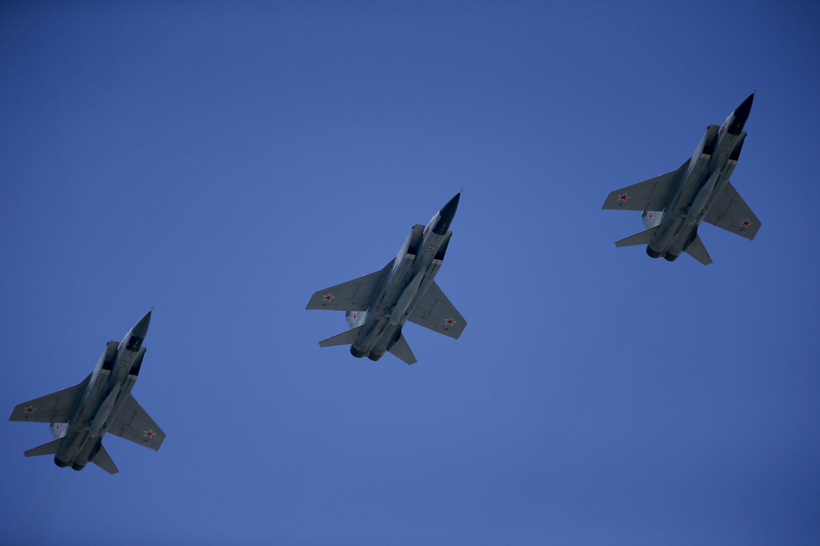 Los aviones de combate británicos interceptan aviones rusos sobre los cielos de la OTAN dos ...