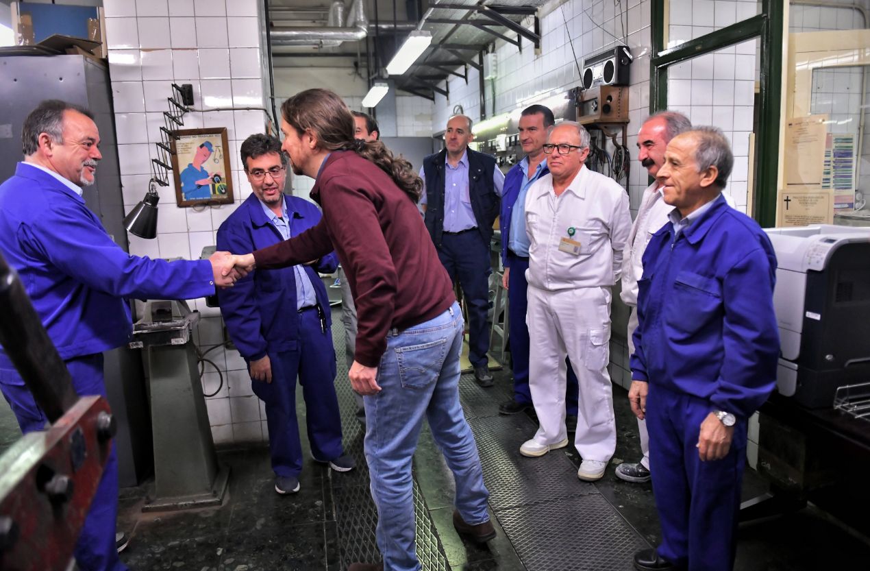 ¿Qué significa el dichoso triángulo rojo invertido de Iglesias y Garzón?