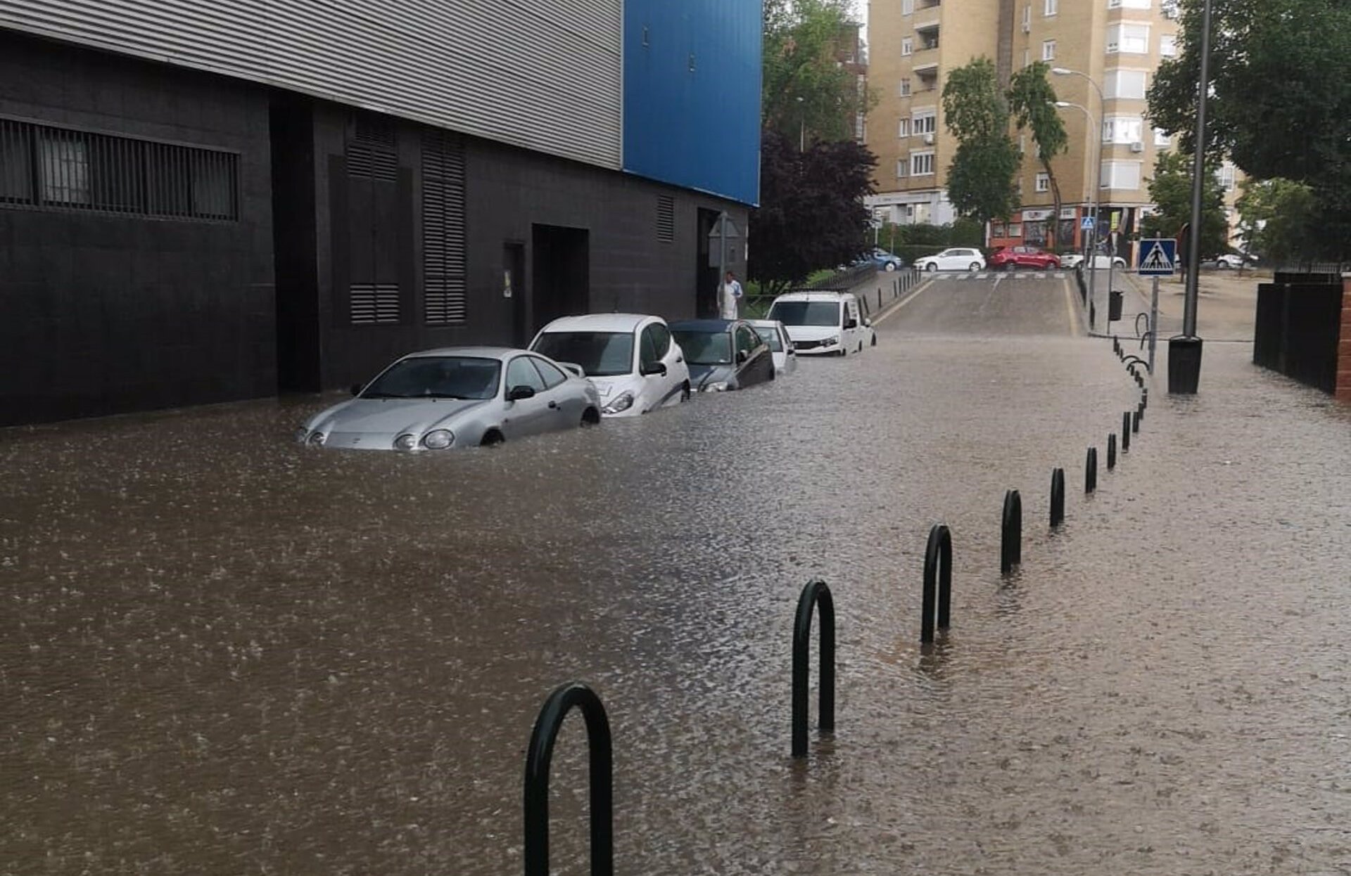 Una tormenta en Madrid provoca inundaciones en Metro, desvíos de vuelos ...