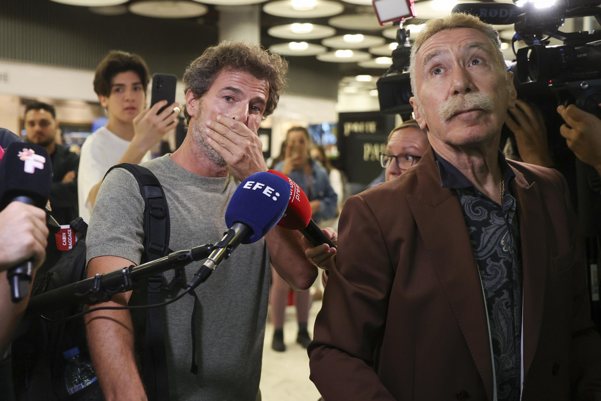 Rodolfo Sancho llega a Madrid y así reacciona a las preguntas sobre su ...