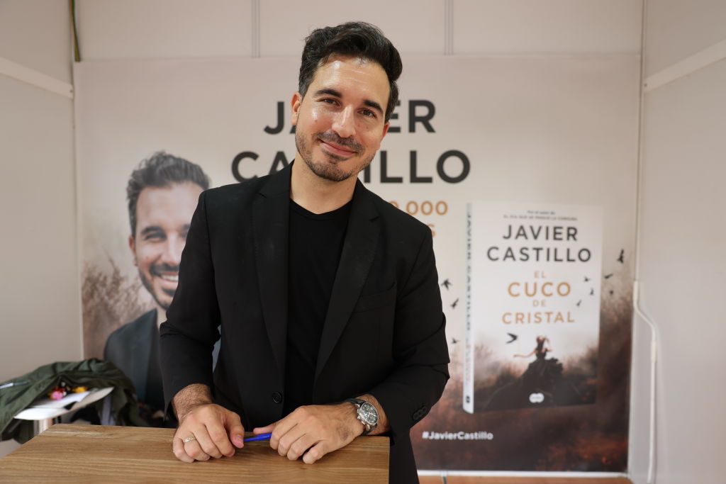 El aplaudido gesto de Javier Castillo con el escritor que presentó su libro y no acudió nadie