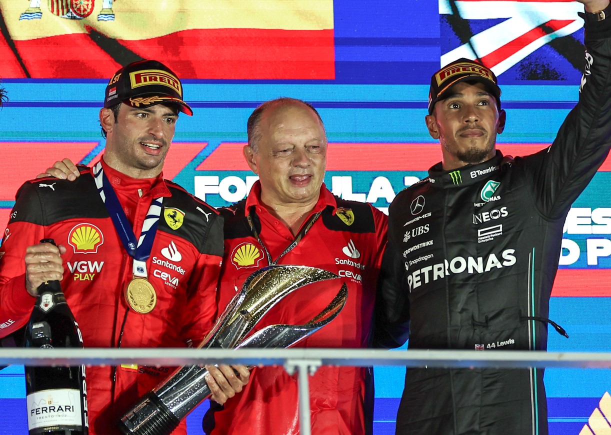 El terremoto Lewis Hamilton-Ferrari: el fichaje del siglo que gusta a todos menos a Carlos Sainz