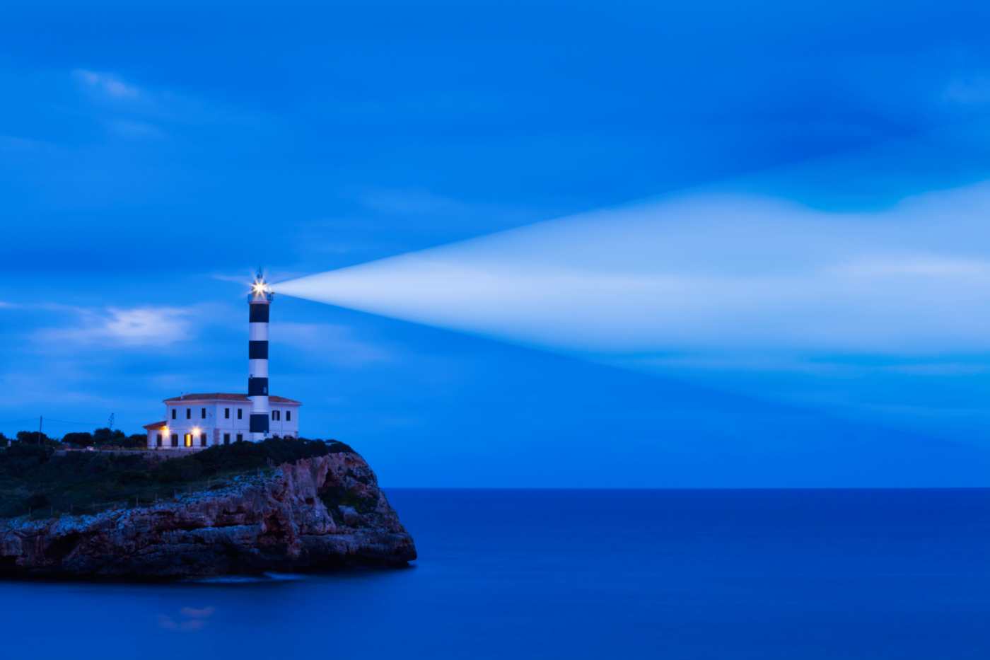 Estos son todos los faros más bonitos que iluminan las costas españolas