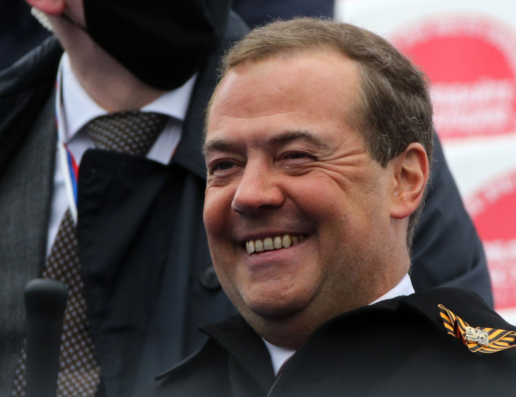 El expresidente ruso vuelve a incendiar las redes con una furibunda ...