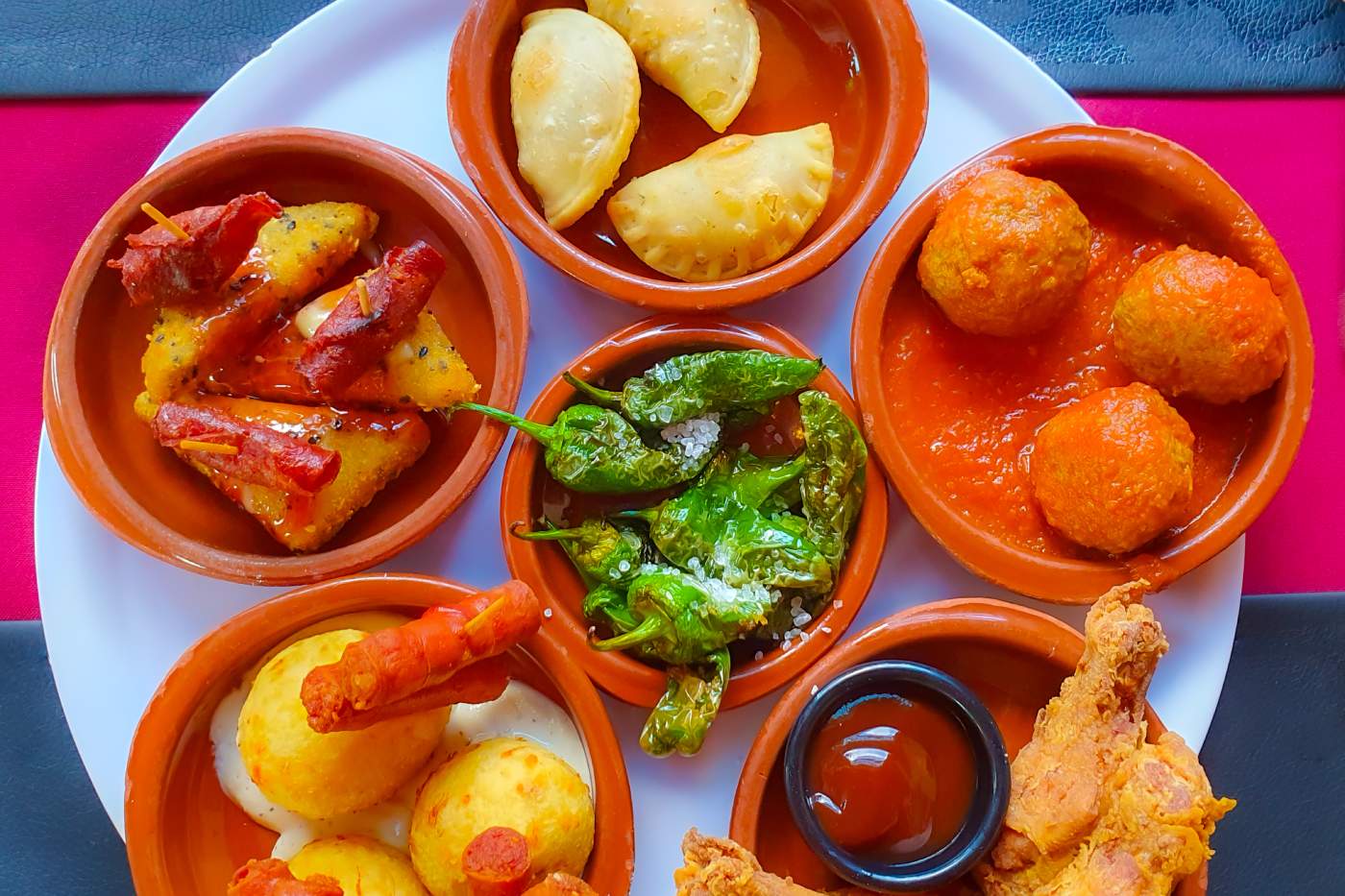 Esta es la mejor calle para ir de tapas en Barcelona