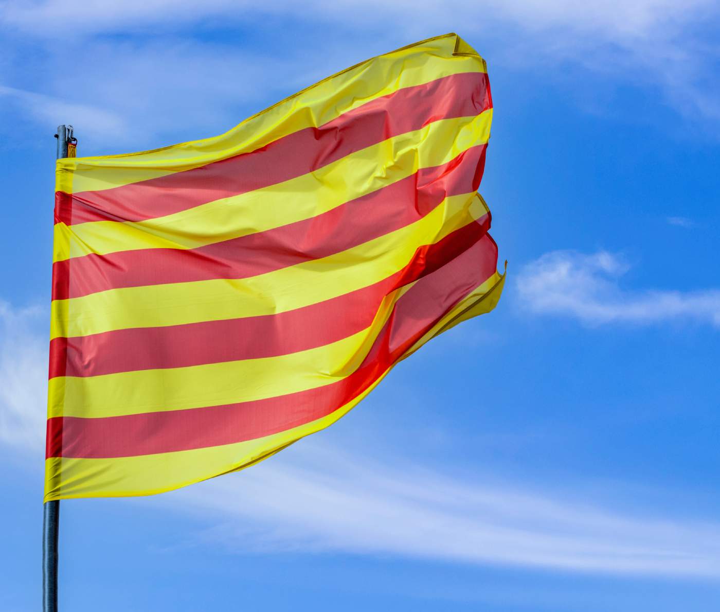 El fascinante origen detrás de las 'barras de sangre' de la bandera de ...