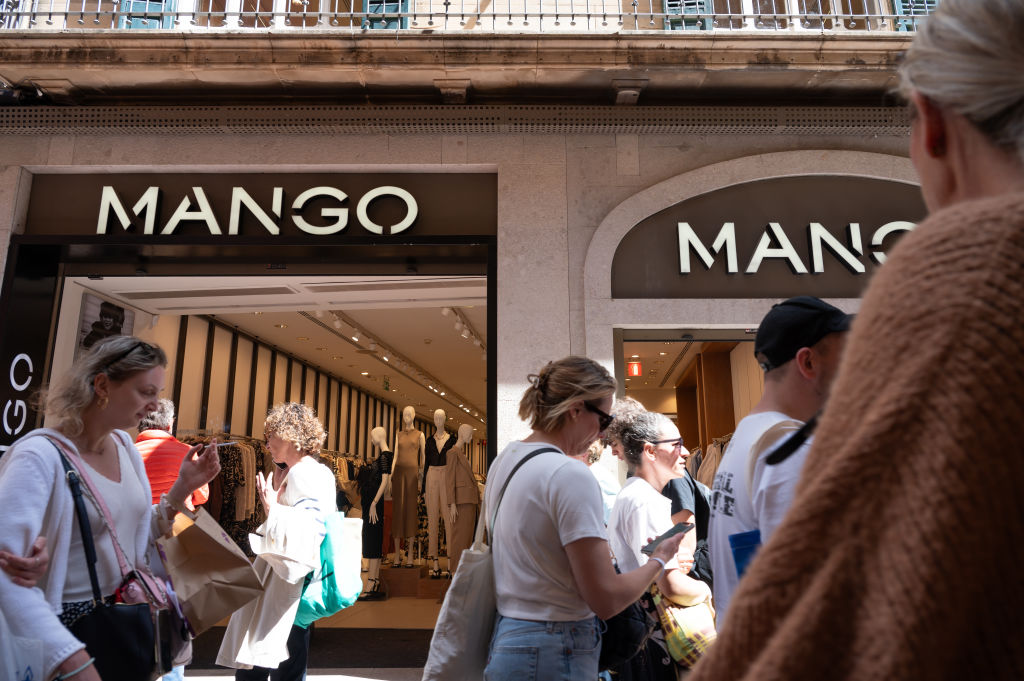 Esta es la historia de Mango, la marca catalana que ha sabido llevar la ...