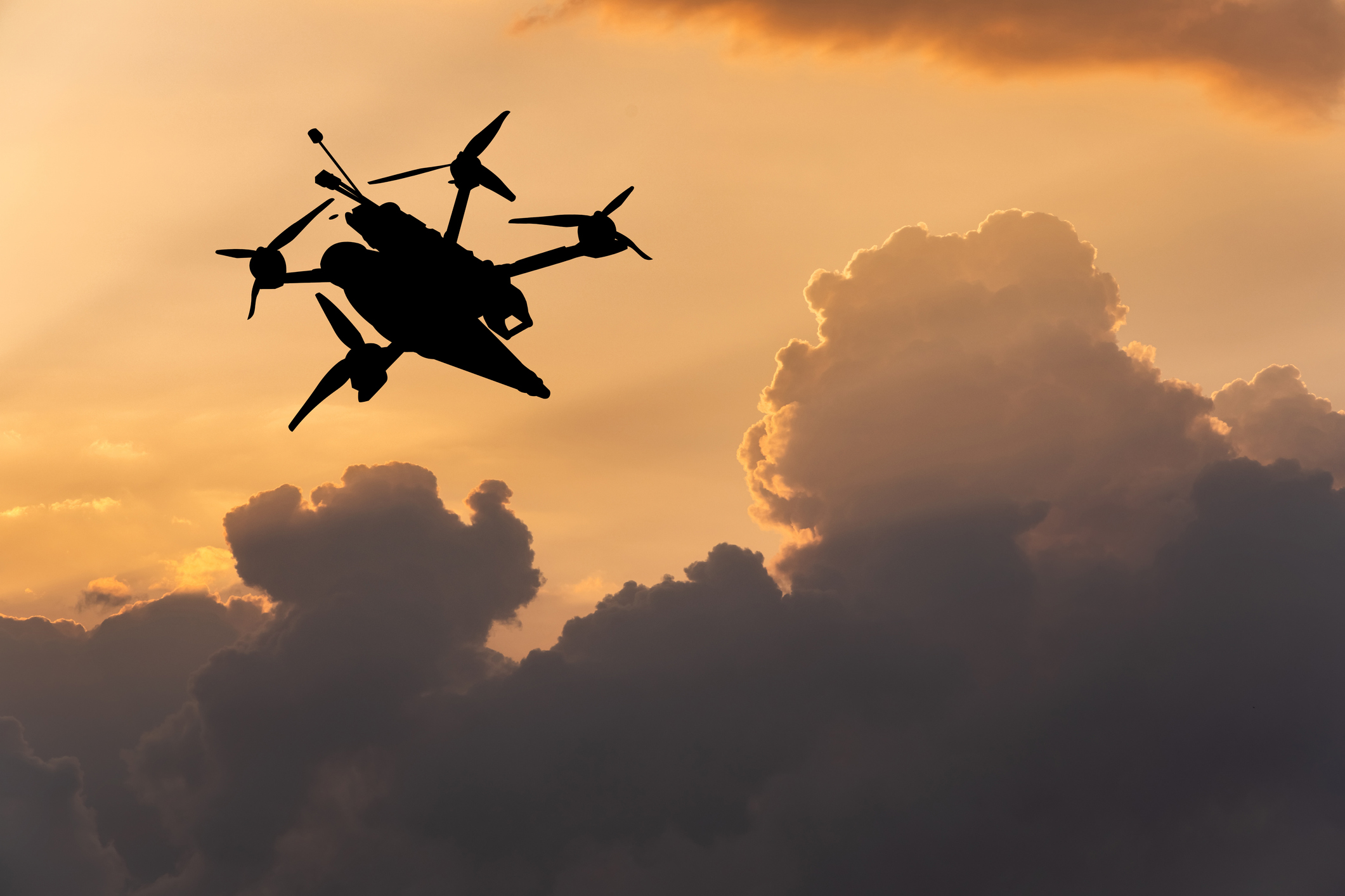 Un piloto de drones lleva la guerra a otro nivel con un novedoso plan ...
