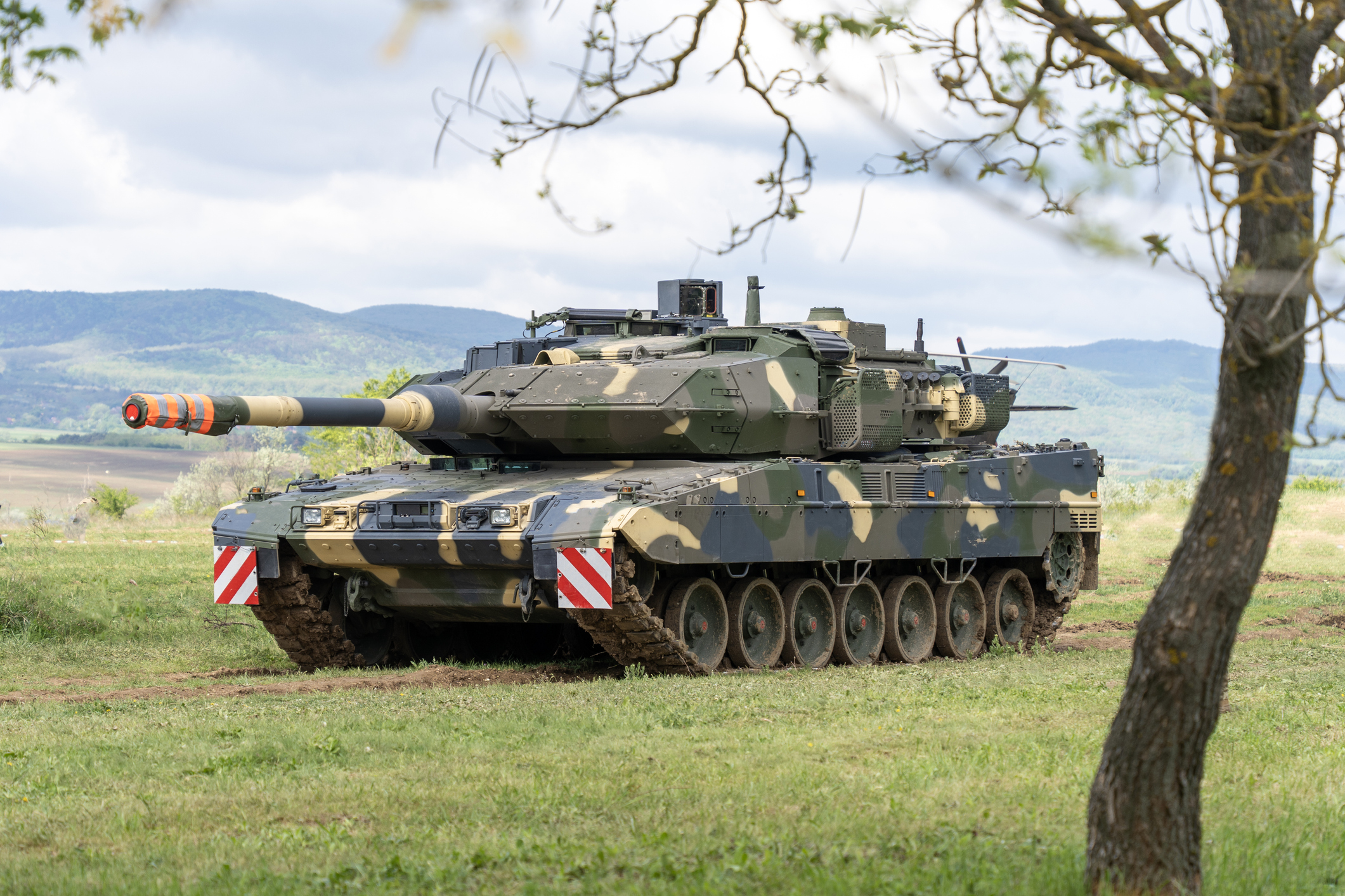 España tira la casa por la ventana para incluir el tanque más letal de ...