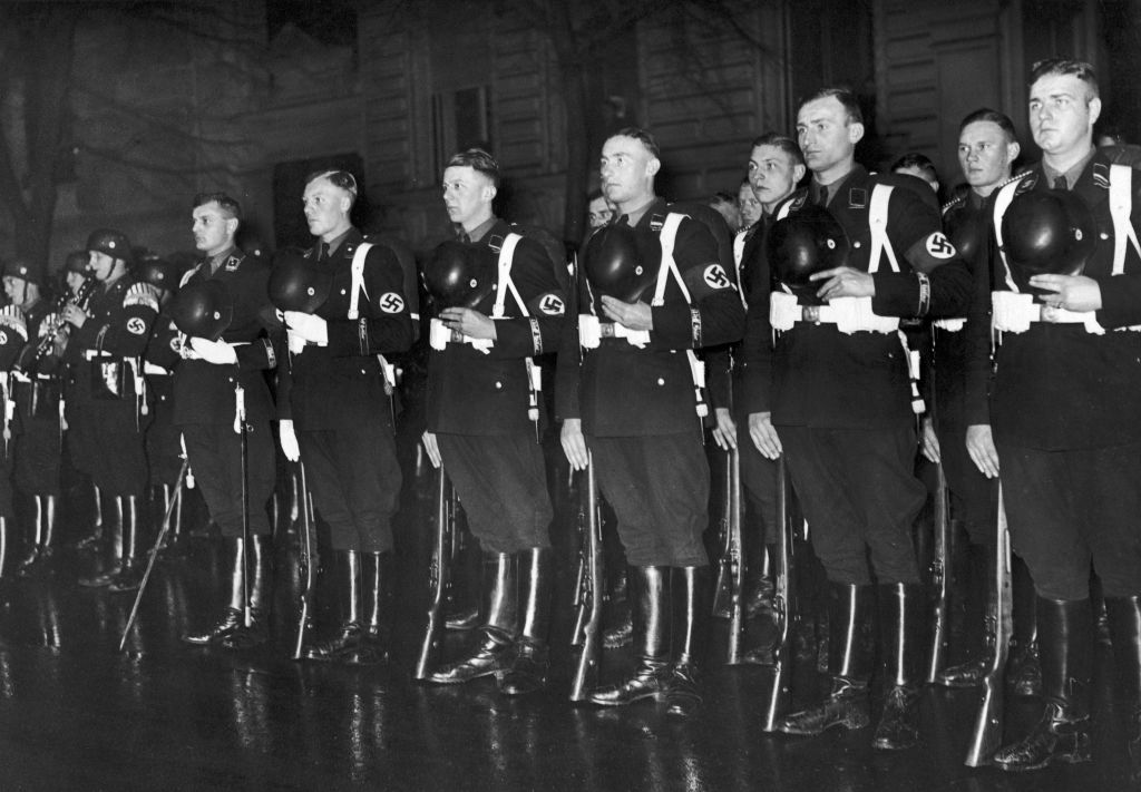 La casa de moda que confeccionó los uniformes de los militares nazis ...