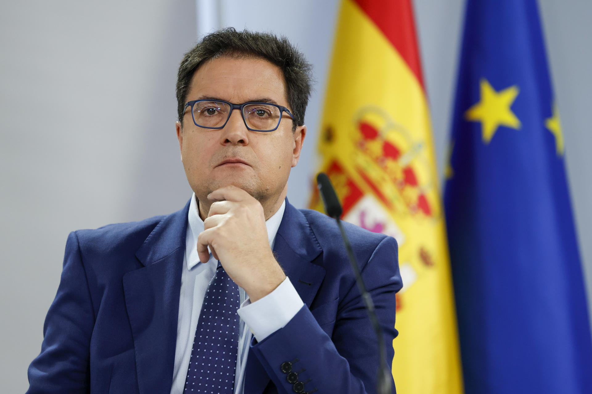 Óscar López considera 'muy grave' la publicación de mensajes privados ...