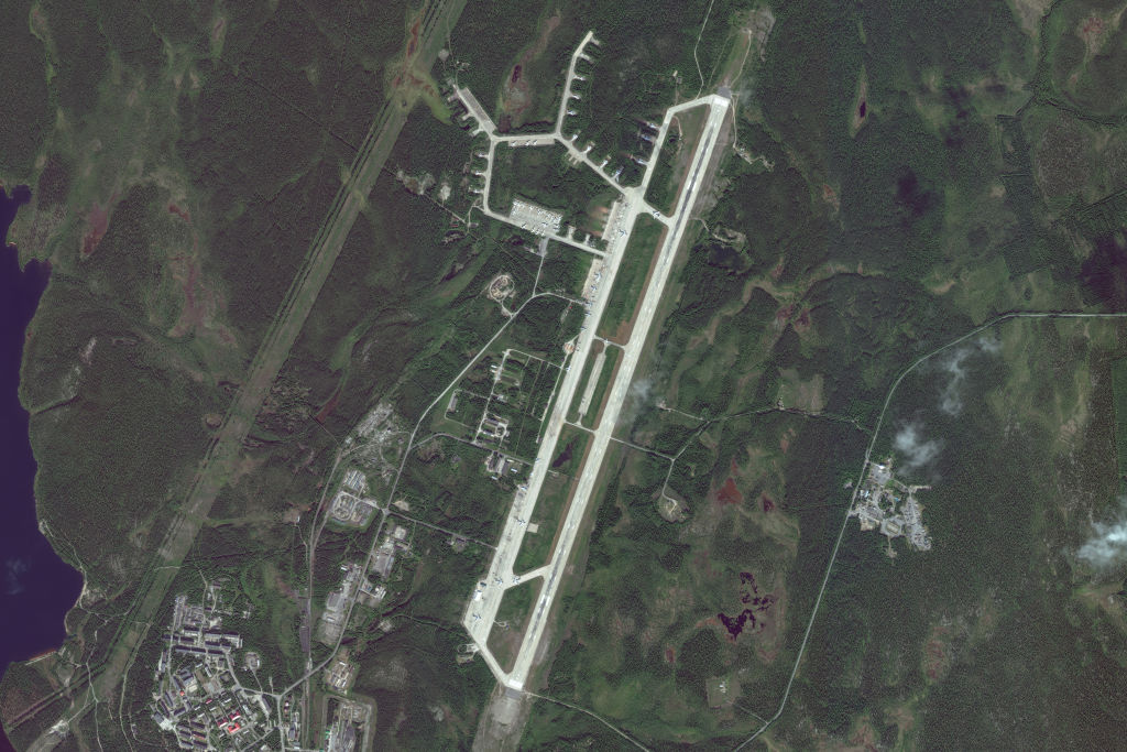 Los satélites muestran una importante concentración de bombarderos ...