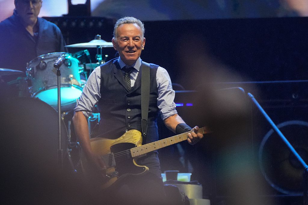 Muchos se acuerdan de Ayuso al ver lo que ha hecho Bruce Springsteen en ...