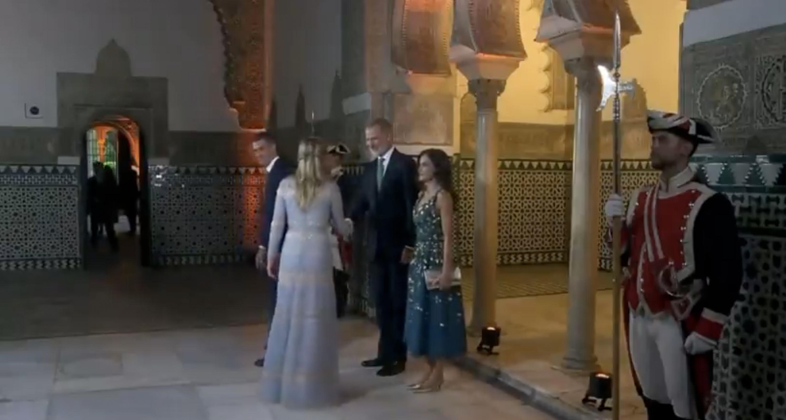 A ojos de dos expertas en protocolo está claro quién tiene la culpa en ...